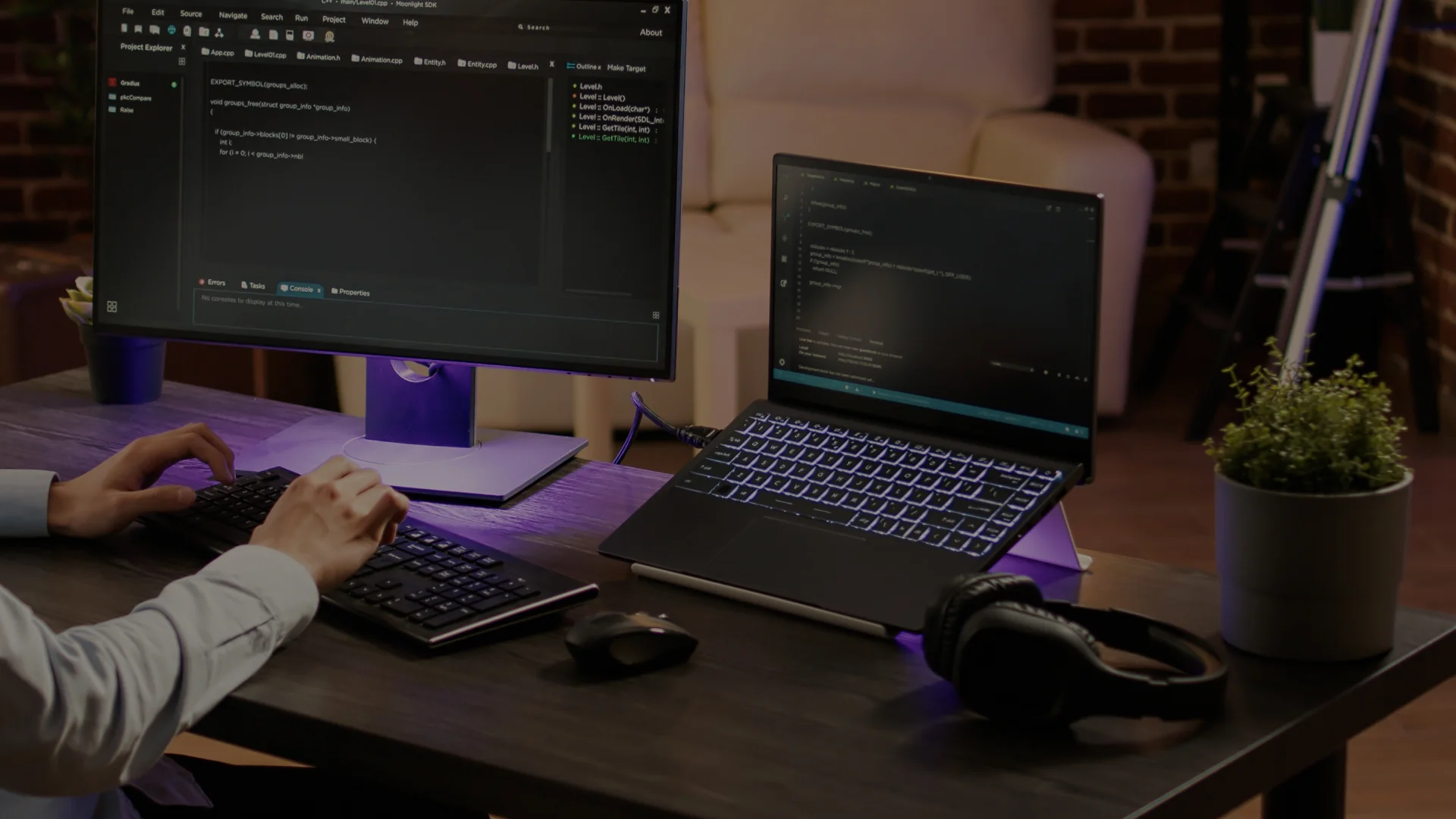 Dedicated Development Team | Moonmana